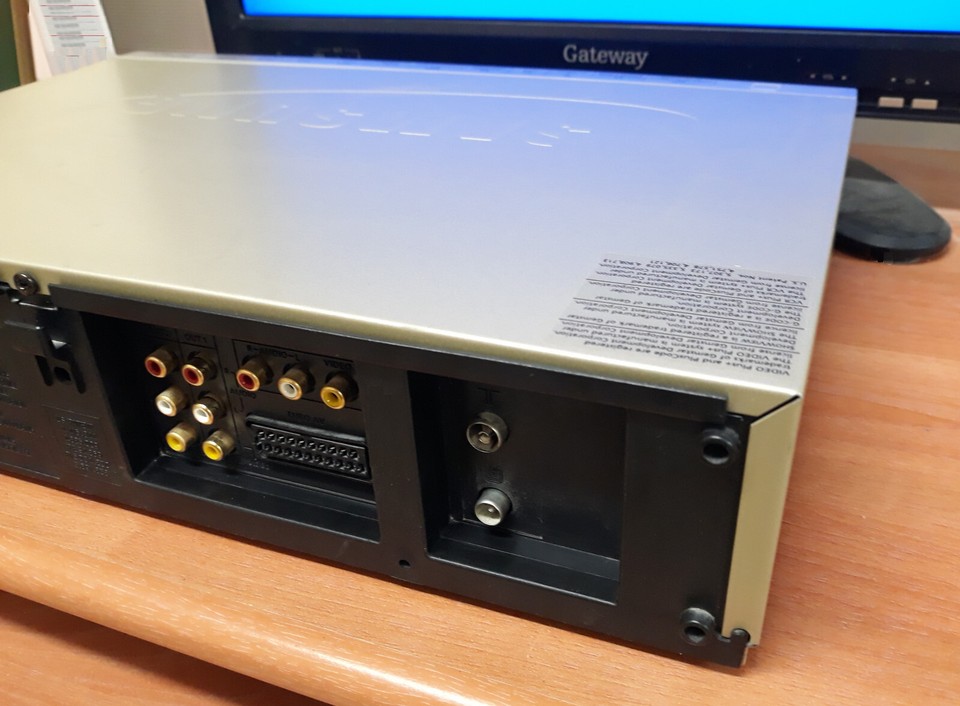 SAMSUNG SV-5000W World Wide Video VHS VCR PAL, SECAM, NTSC converter ...