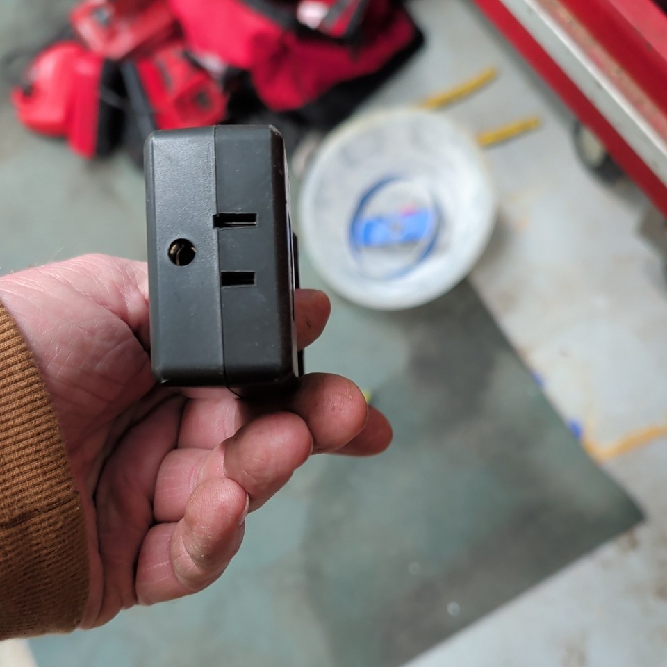 Klein Tools 69409 10X Line Splitter Measures up to 15A w/ +/- 3% ...