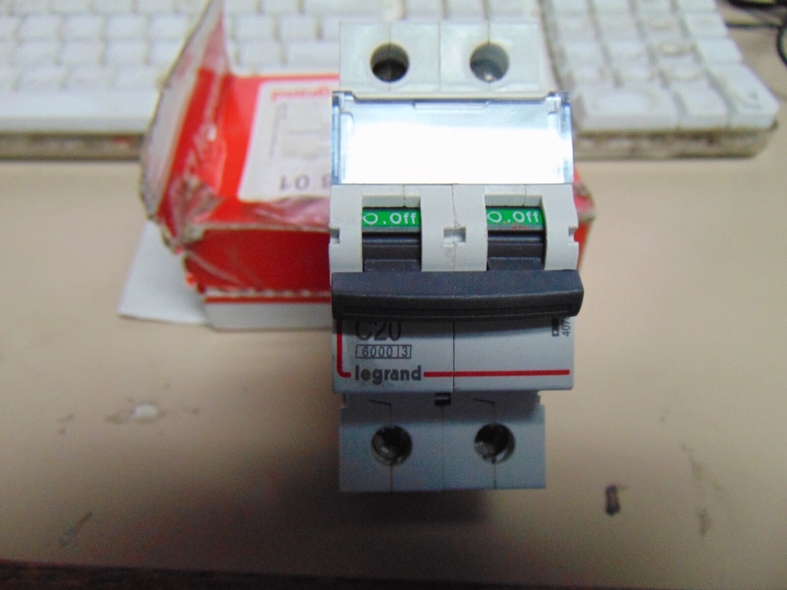 Legrand CIRCUIT BREAKER DX3 C20 2P 400V 600013 407801 | eBay