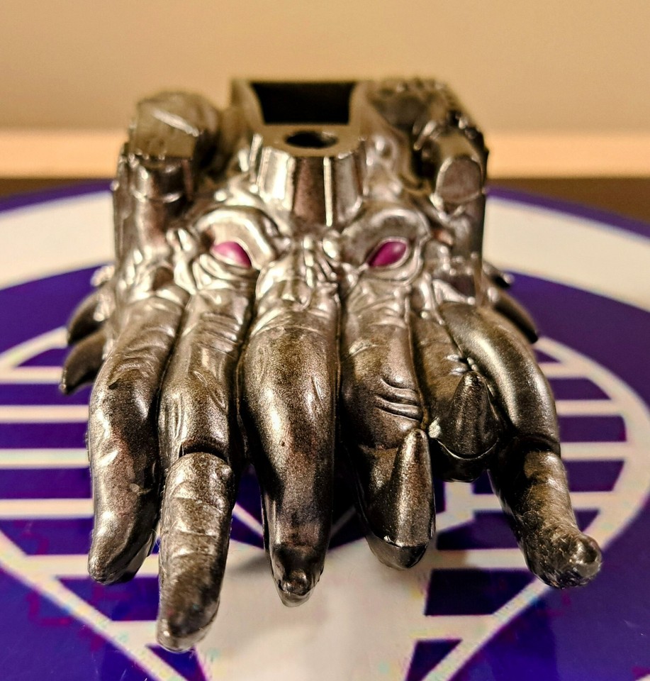 WAR PLANETS BONE MOON ALPHA PART 1997 TRENDMASTERS | eBay