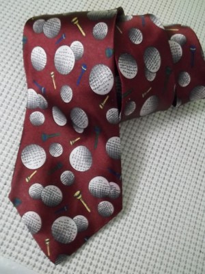 NECK TIE golf ball nail peg tee pattern burgundy rust red / white balls ...