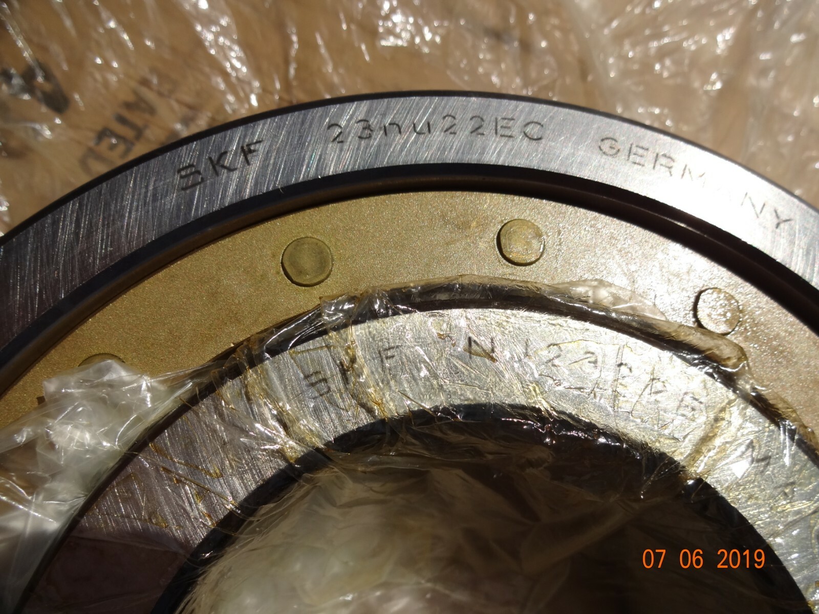 SKF 23NU22EC Bearing, Cylindrical Roller, flanged inner, OD-235 x ID ...