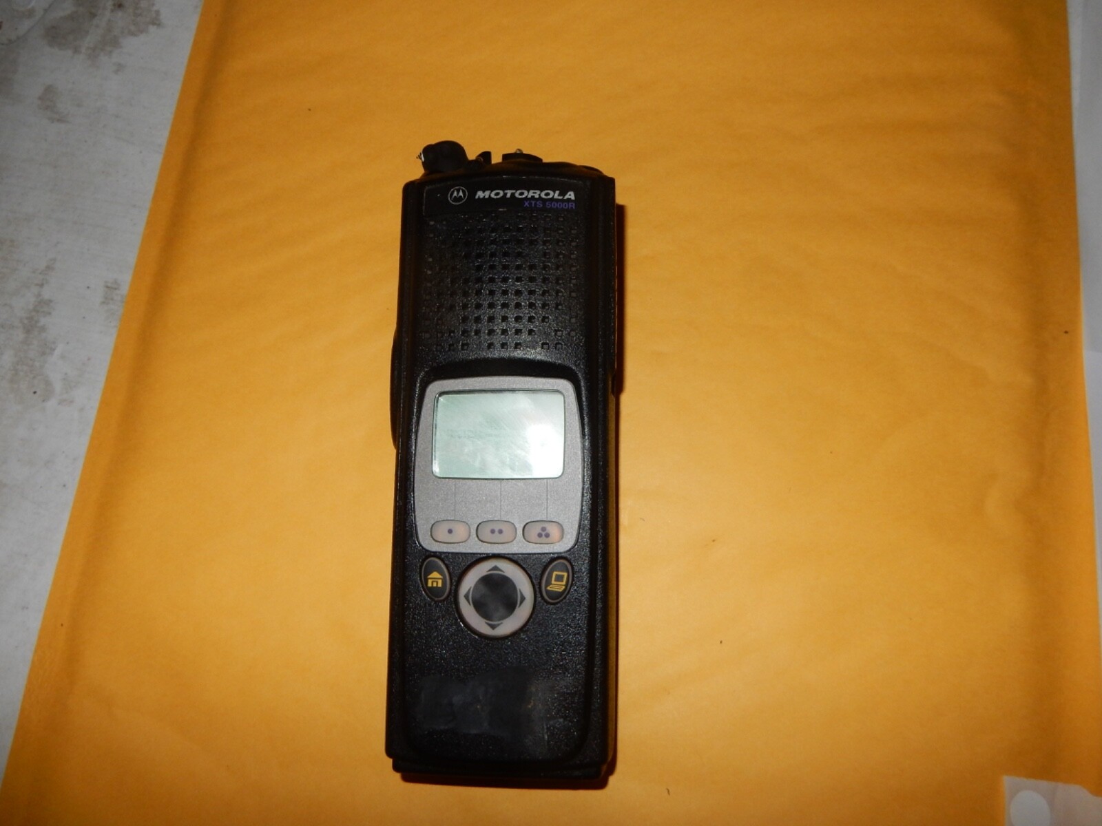 Motorola XTS500 R Model II H18UCF9PW6AN 700/800MHz P25 Radio - No ...