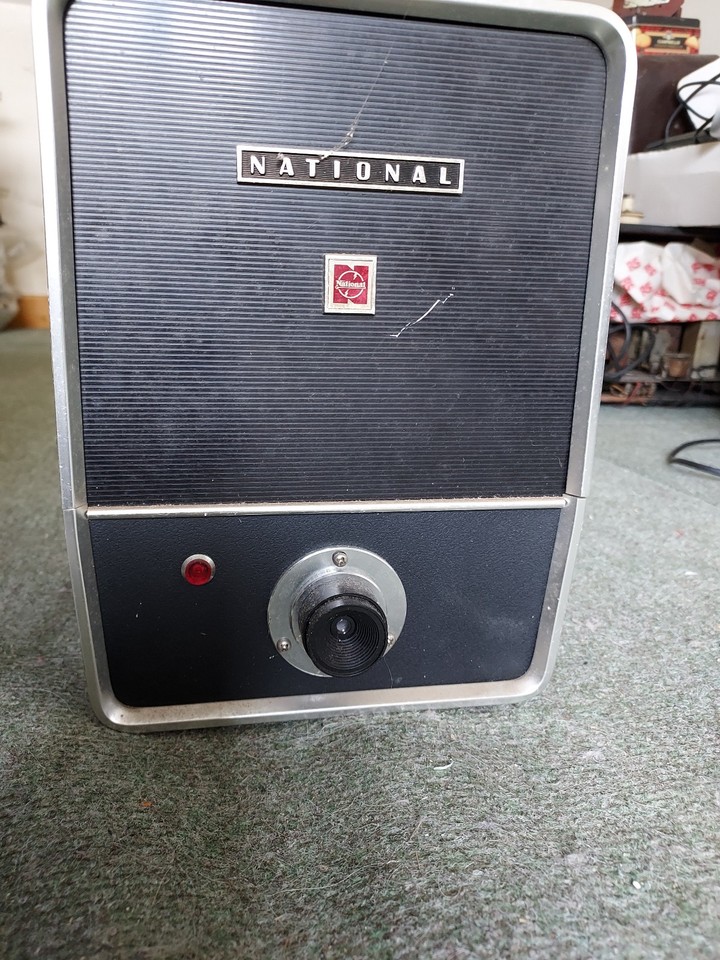 National Panasonic WV-350N Vidicon TV Camera with built in Monitor ...