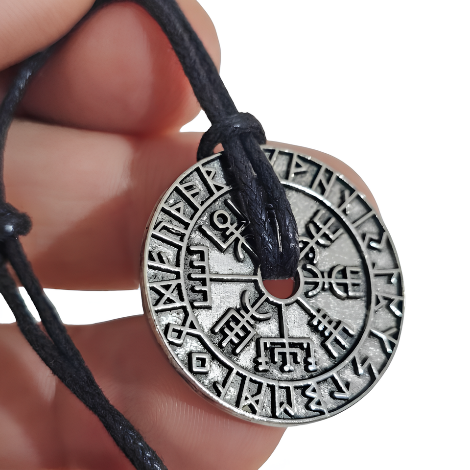 Vegvisir Rune Wheel Pendant Necklace Valknut Odin Hammer Rune Norse ...