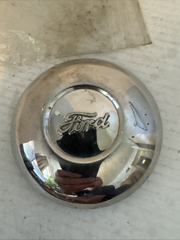 Antique 1930 - 1931 Ford Center Cap OEM Dust Cover Hubcap Original ...