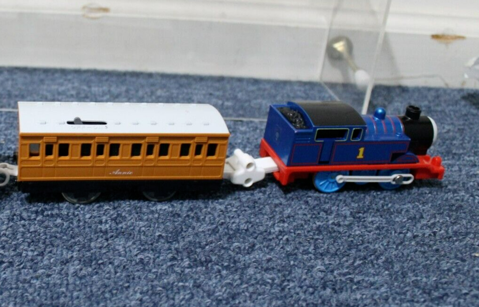 Thomas &Friends Motorized Tomy Trackmaster METALLIC STEAM ALONG 2005 ...