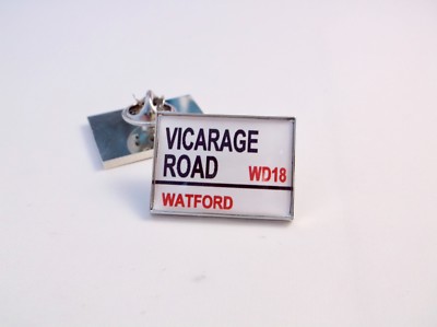 VICARAGE ROAD STADIUM ROAD BADGE STREET SIGN SARACENS LAPEL PIN BADGE ...