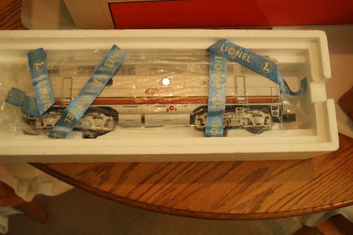 LIONEL 14539- SANTA FE NON-POWERED 'B' UNIT - NEW IN THE BOX | eBay