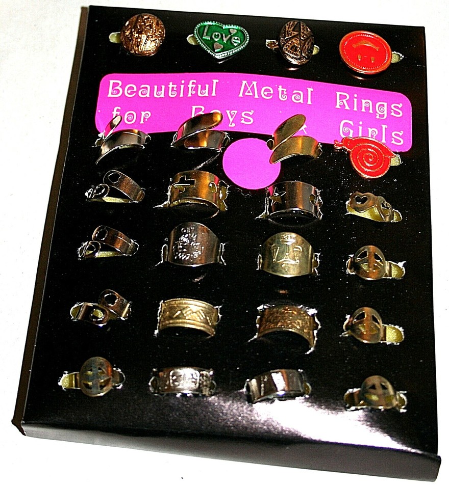 24 (rings) Vending Toy Gum Machine Prize Ring Display Header Card 1970s ...