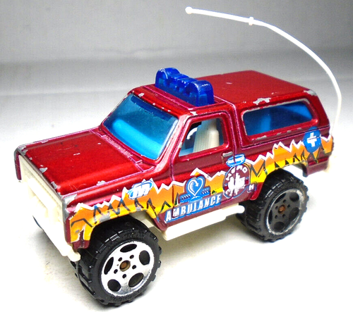 1989 MATCHBOX CHEVY BLAZER 4X4 HW CITY AMBULANCE RED 1:56 DIECAST 3 ...