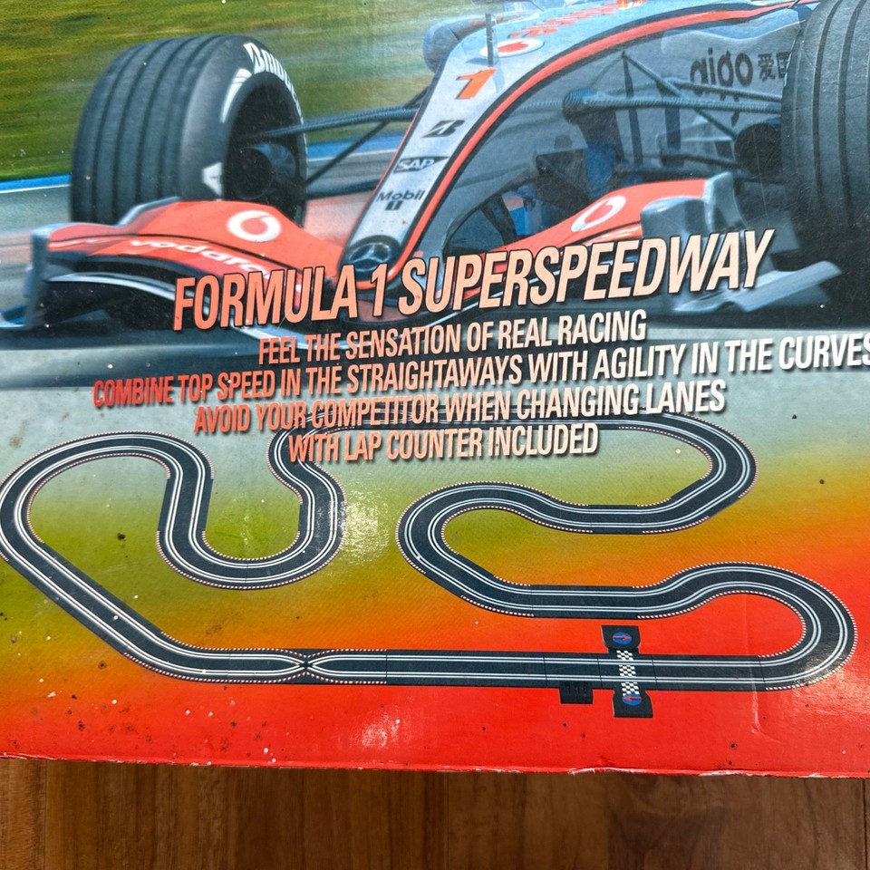 2008 SCX Compact Formula Racing Ferrari Car Slot Track Set 1:43 | eBay