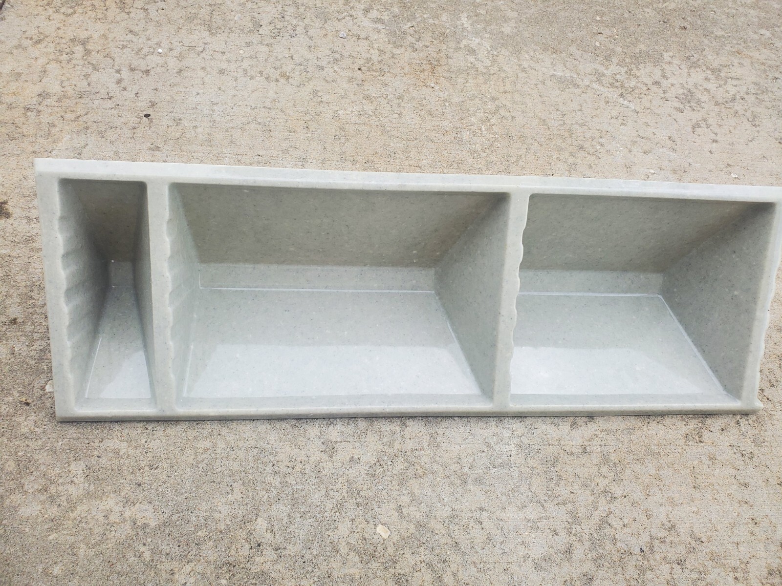 The Onyx Collection Liberty Tall Smooth Corner Caddy (Cashmere Gloss ...