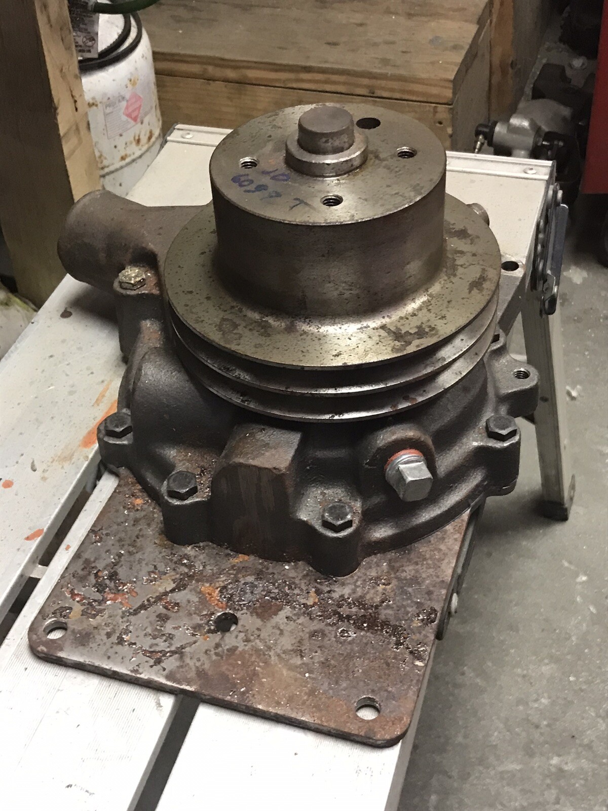 John Deere Water Pump AR77142/ R90784 | eBay