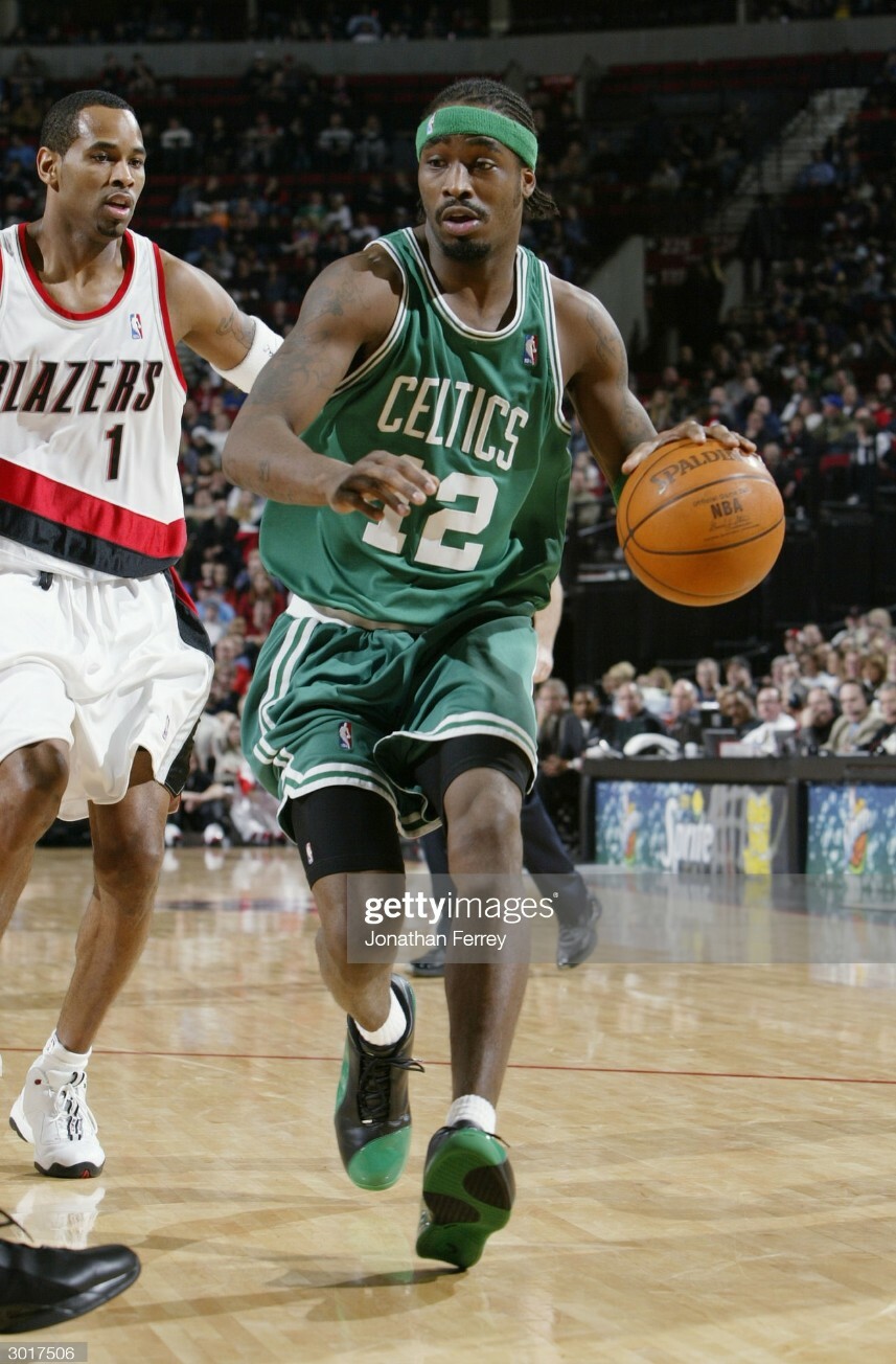 Ricky Davis game worn shoes used Boston Celtics signed And1 player ...