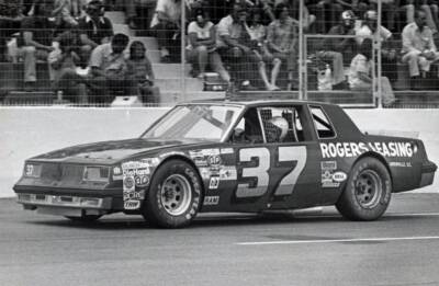 Mike Alexander races towards another top 1o finish during the Virgi ...