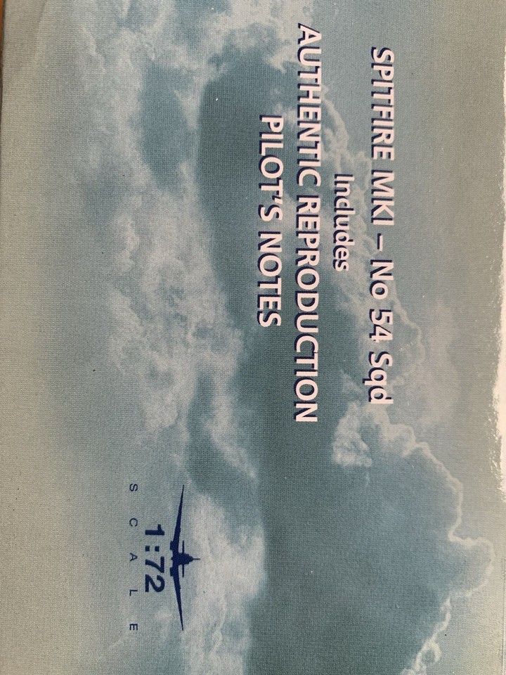 Corgi Aviation Spitfire MK1 49005 Diecast Model Kit 1:72 Scale with ...