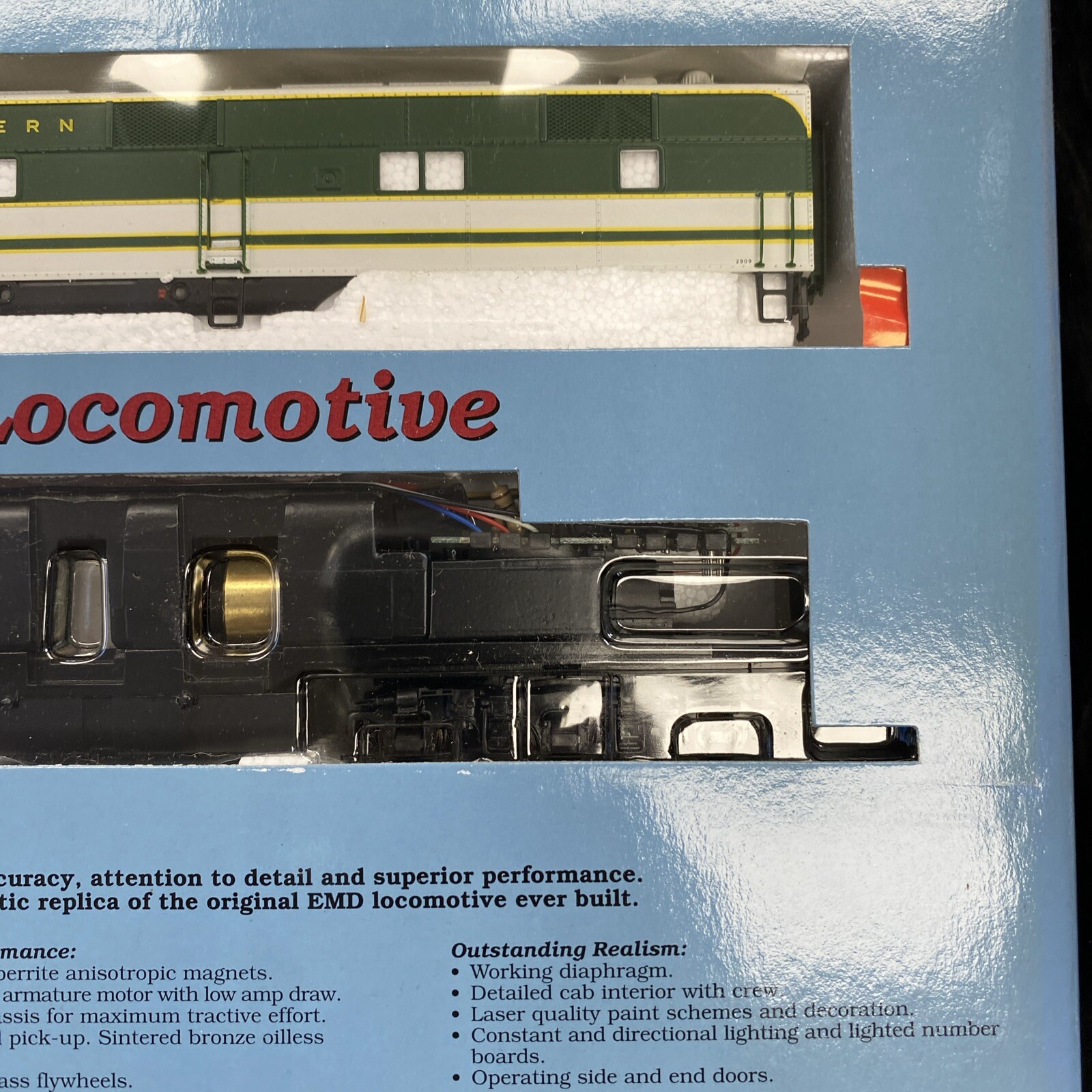 PROTO 2000 E7 HO Scale Locomotive