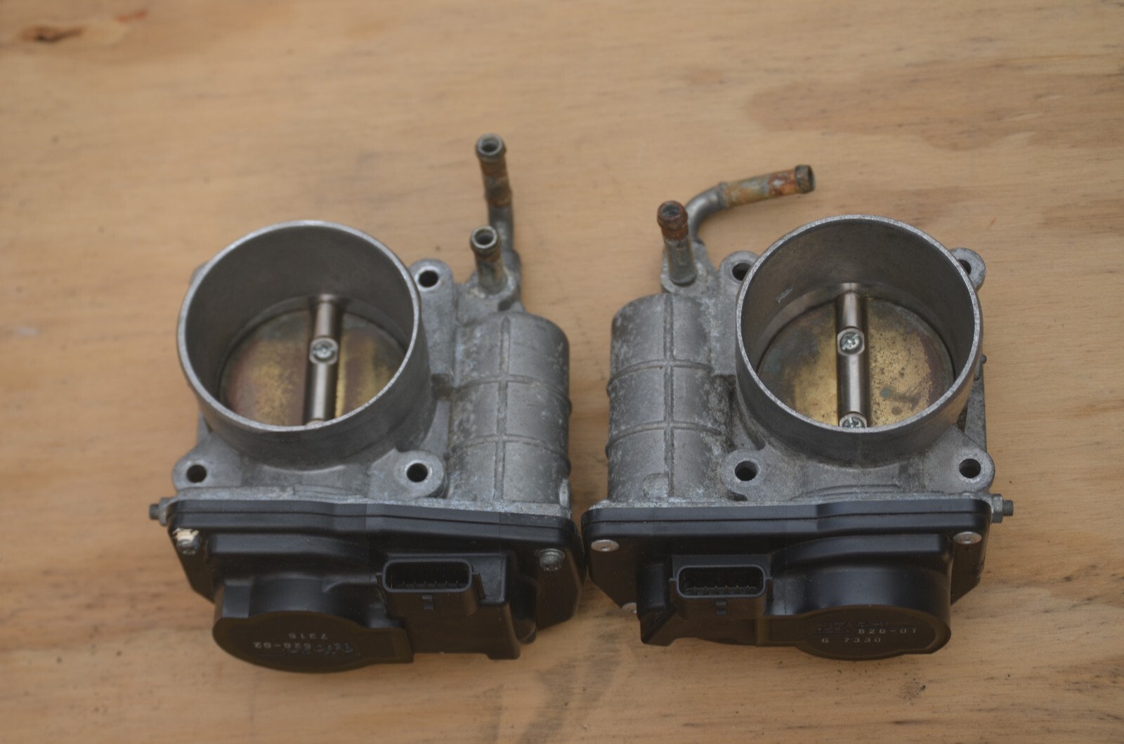 NISSAN / INFINITI OEM THROTTLE BODY 526-02 526-01 (lot of 2) | eBay