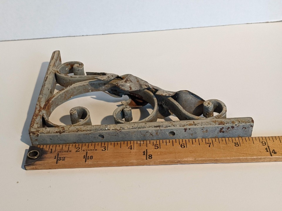 Vintage Salvage Cast Iron Metal Shelf Bracket Chippy Rusty Patina ...