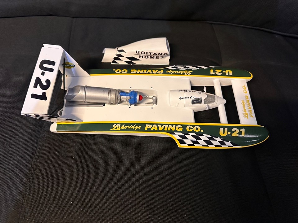 1/25th Scale Miss Lakeridge Paving Unlimited Hydroplane boat plastic ...