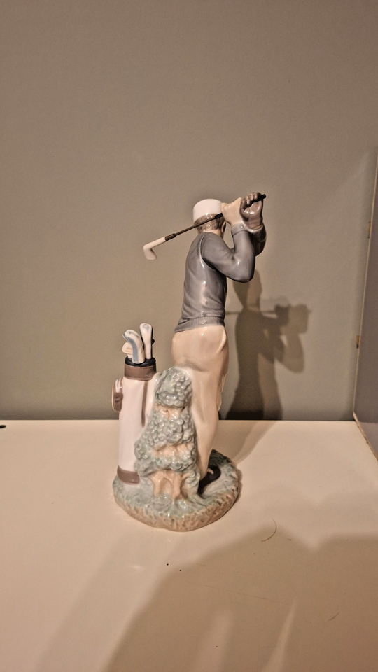 LLadro - "Golfer" model number 4824 - mint condition with original box ...