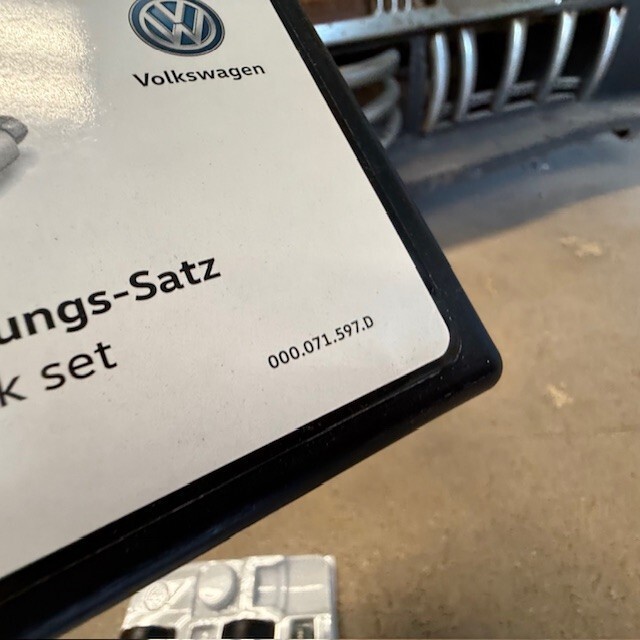 OEM Factory VW Wheel Lock Set With Key And Caps Volkswagen / Audi ...