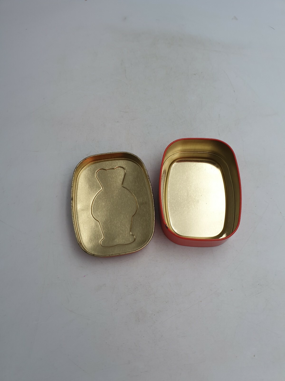 SILVER CRANE DESIGNS SWEET DREAM OVAL CHARACTER TIN BEAR AVIATOR ...