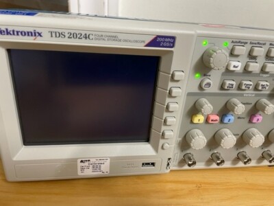 Tektronix TDS2024C FOUR CHANNEL DIGITAL STORAGE OSCILLOSCOPE 200MHz 2GS ...