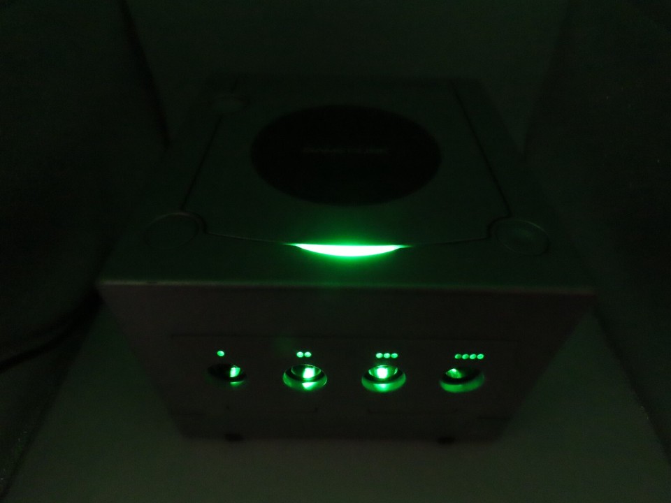 Nintendo GameCube GREEN LED Light Mod Modification Controller Port w ...