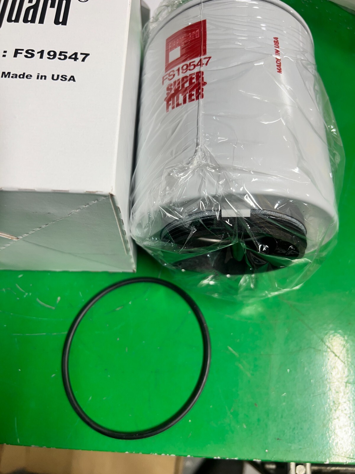 GENUINE NEW Fleetguard Fuel Filter FS19547 (Lot of 2) | eBay