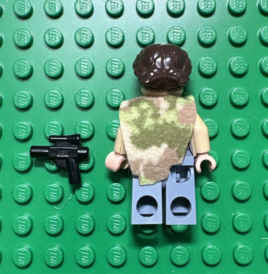 LEGO Star Wars Endor Princess Leia Camouflage Cape Minifigure (75094 ...