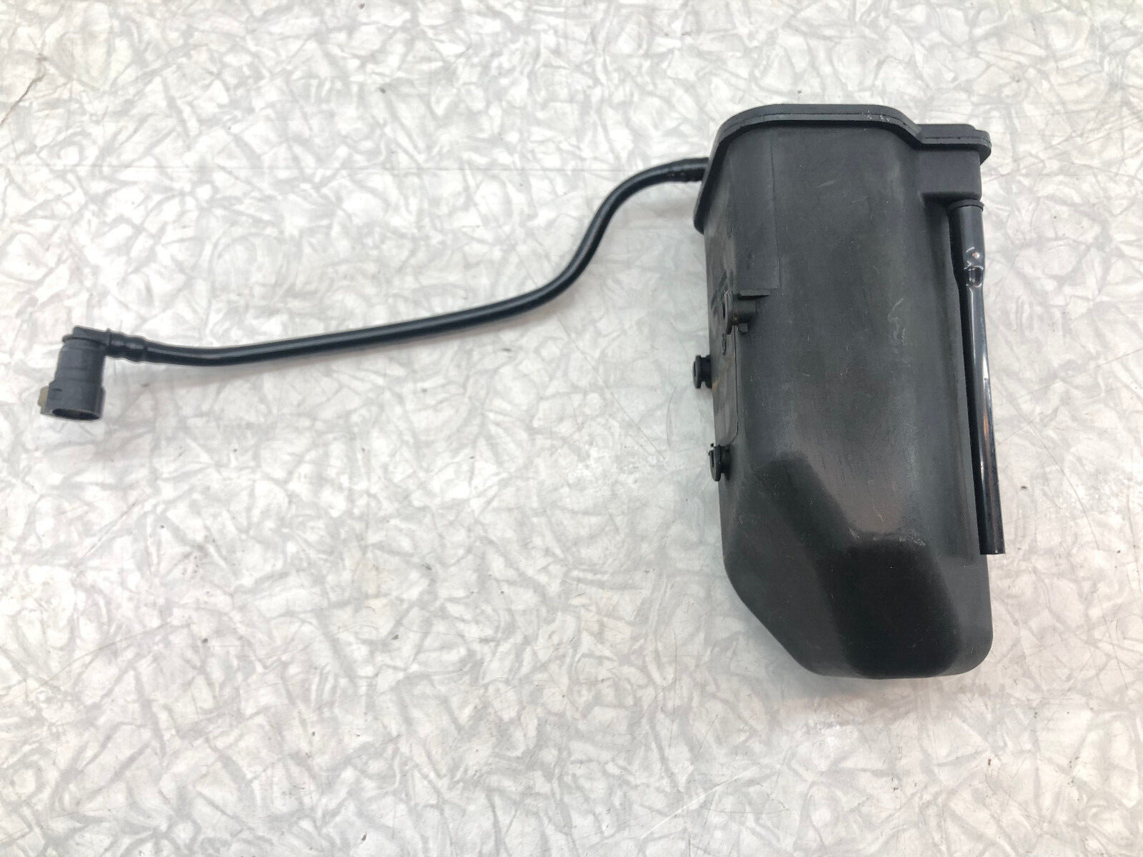 VW Golf 5 1K Aktivkohlefilter Aktivkohlebehälter 1K0201801B | eBay.de