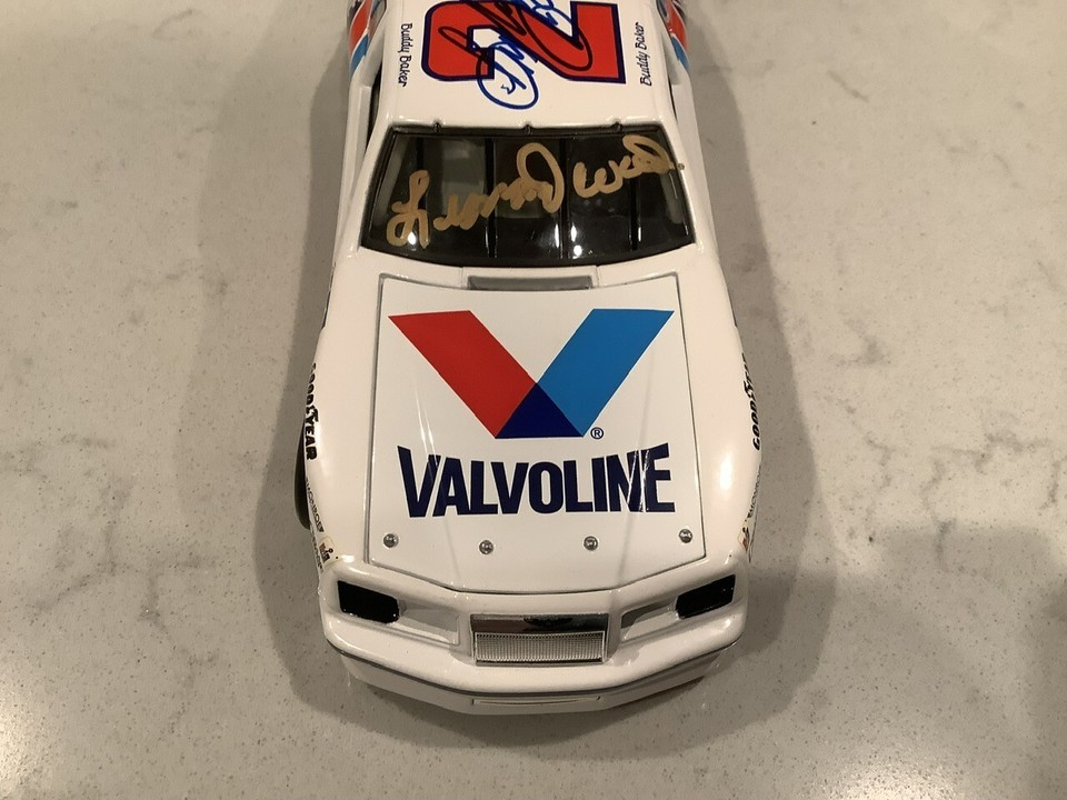 BUDDY BAKER & WOOD AUTOGRAPHED 1983 FORD THUNDERBIRD VALVOLINE DIECAST ...
