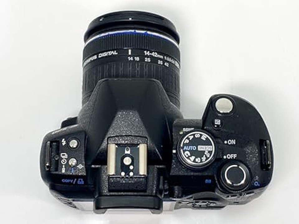 OLYMPUS E520 10MP Digital SLR Camera with Image Stabilization w/ 14 ...