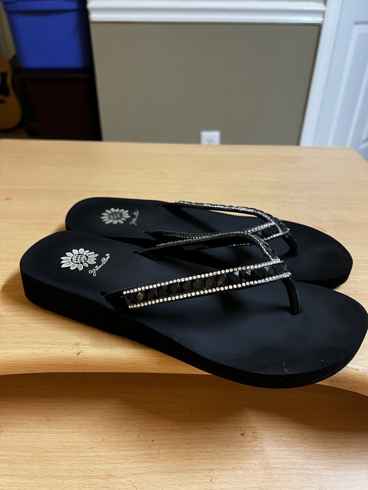 Yellow Box Farrow Thong Flip Flop Sandals Black Women… - Gem