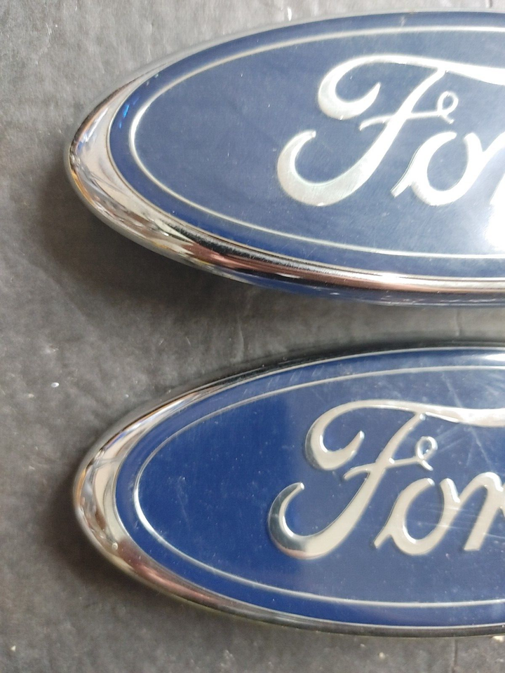 (2) FORD BLUE OVAL EMBLEMS F85B 15402A16 AA (5044) | eBay