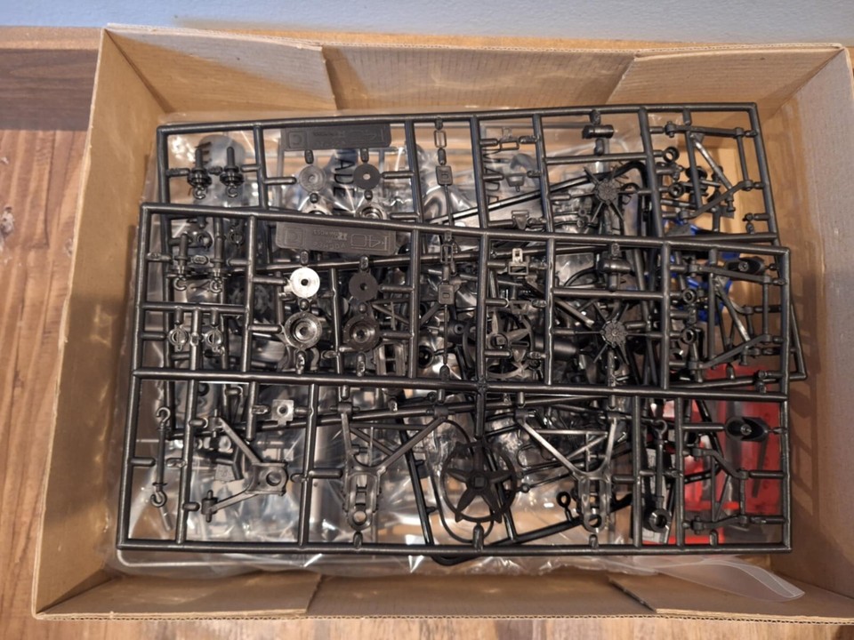 Pocher Ferrari F40 K57 & Pocher F40 Engine KM/55 1/8 Scale BNIB | eBay