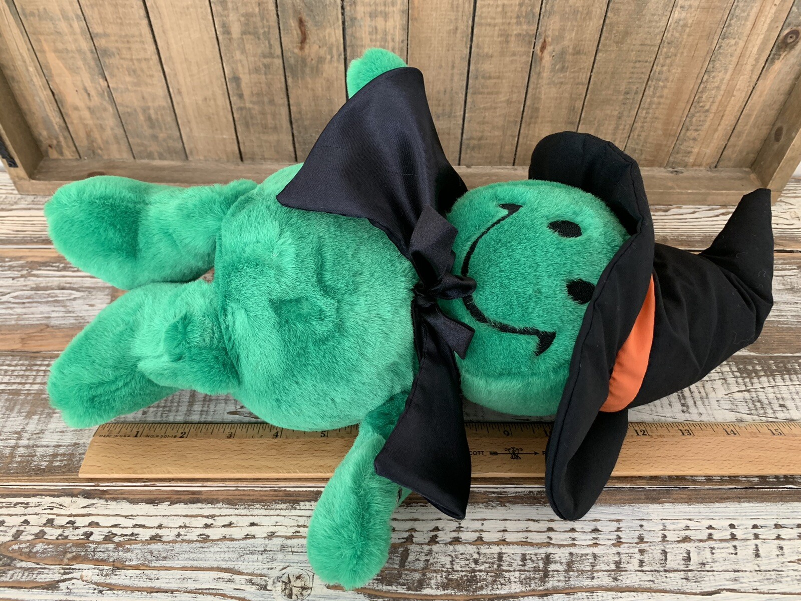 VTG Battery Operated Tickle Wiggle Halloween Green Smiley Plush Witch ...