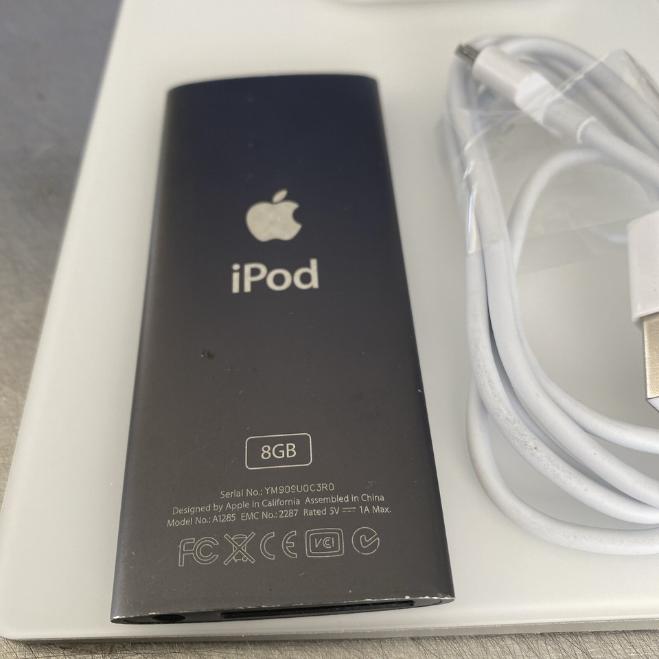 Ipod Nano 4th Gen 8gb Black. New battery installed - Very Nice ...