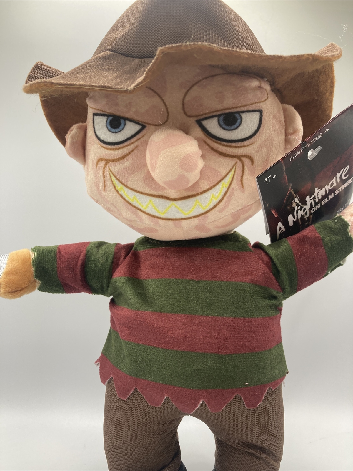 A NIGHTMARE ON ELM STREET FREDDY KRUEGER TALKING/ ANIMATED PLUSH DOLL ...