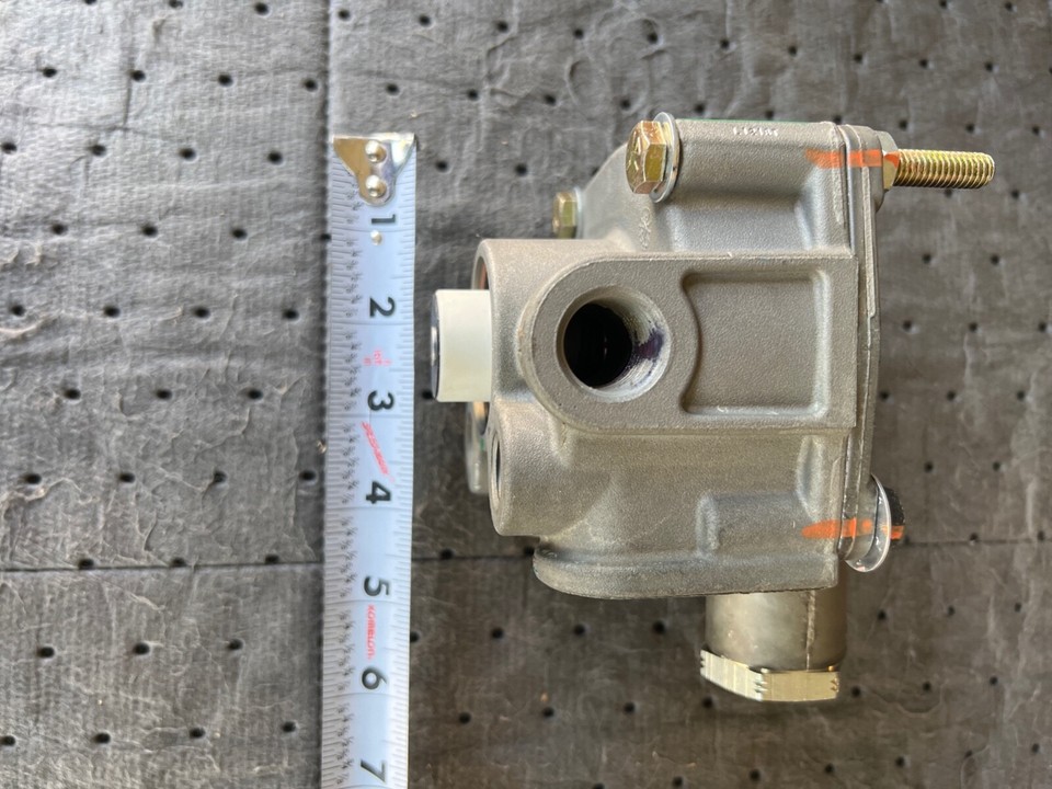 Bendix # k065765 R14 Relay valve | eBay