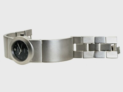 LAVONI:WOMENS' SILVER METAL FINISH ROUND CASE BLACK DIAL ANALOG QUARTZ ...
