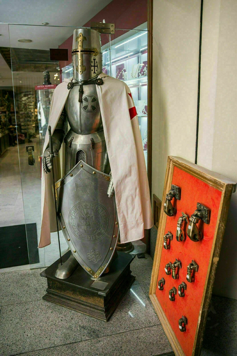 Crusader Knight Armor Museum