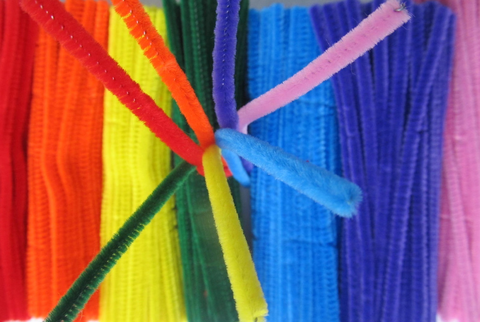 100 Coloured Pipe Cleaners Chenille Stems Craft Colours Assorted 6 ...