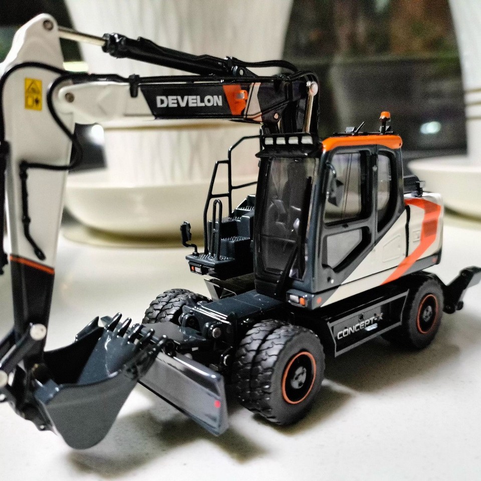 1/50 Scale DEVELON CONCEPT X Wheel Excavator Diecast Model Toy Gift NEW ...