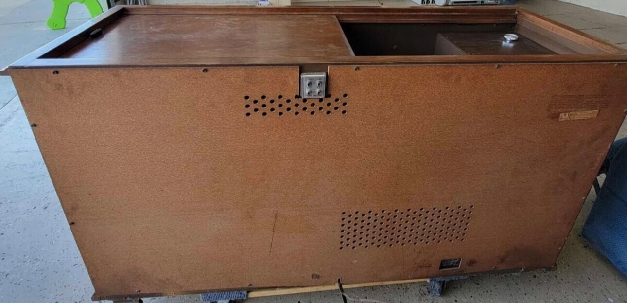 Vintage Magnavox Stereo Console - Radio, Record Player, 8-Track, Pick ...