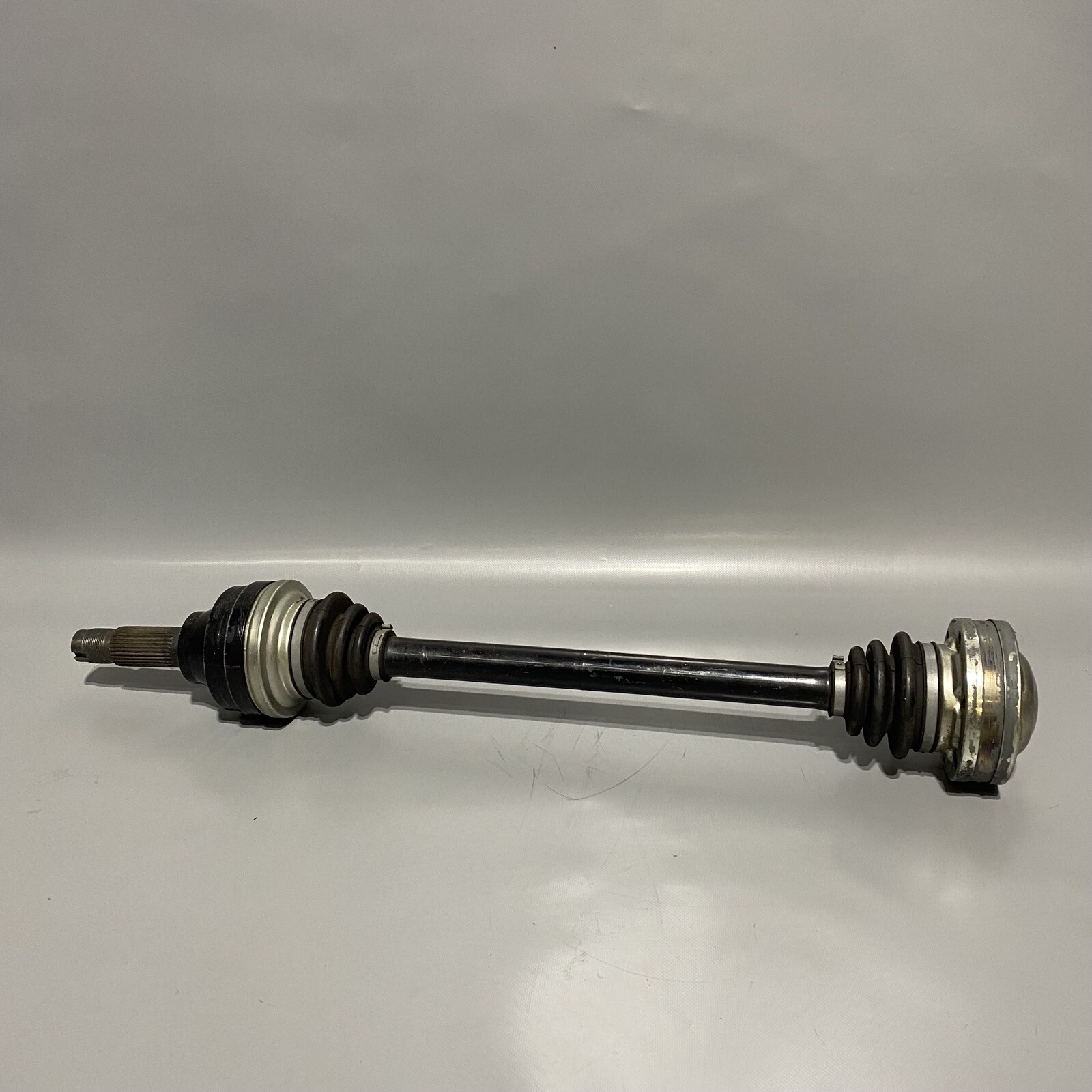 MASERATI QUATTROPORTE GRANTURISMO AXLE SHAFT REAR 2009 2010 2011 2012 ...