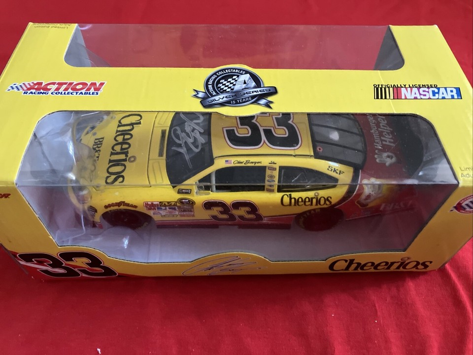 Clint Bowyer Action Racing 1/24 NASCAR Signed Autograph Cheerios Car ...
