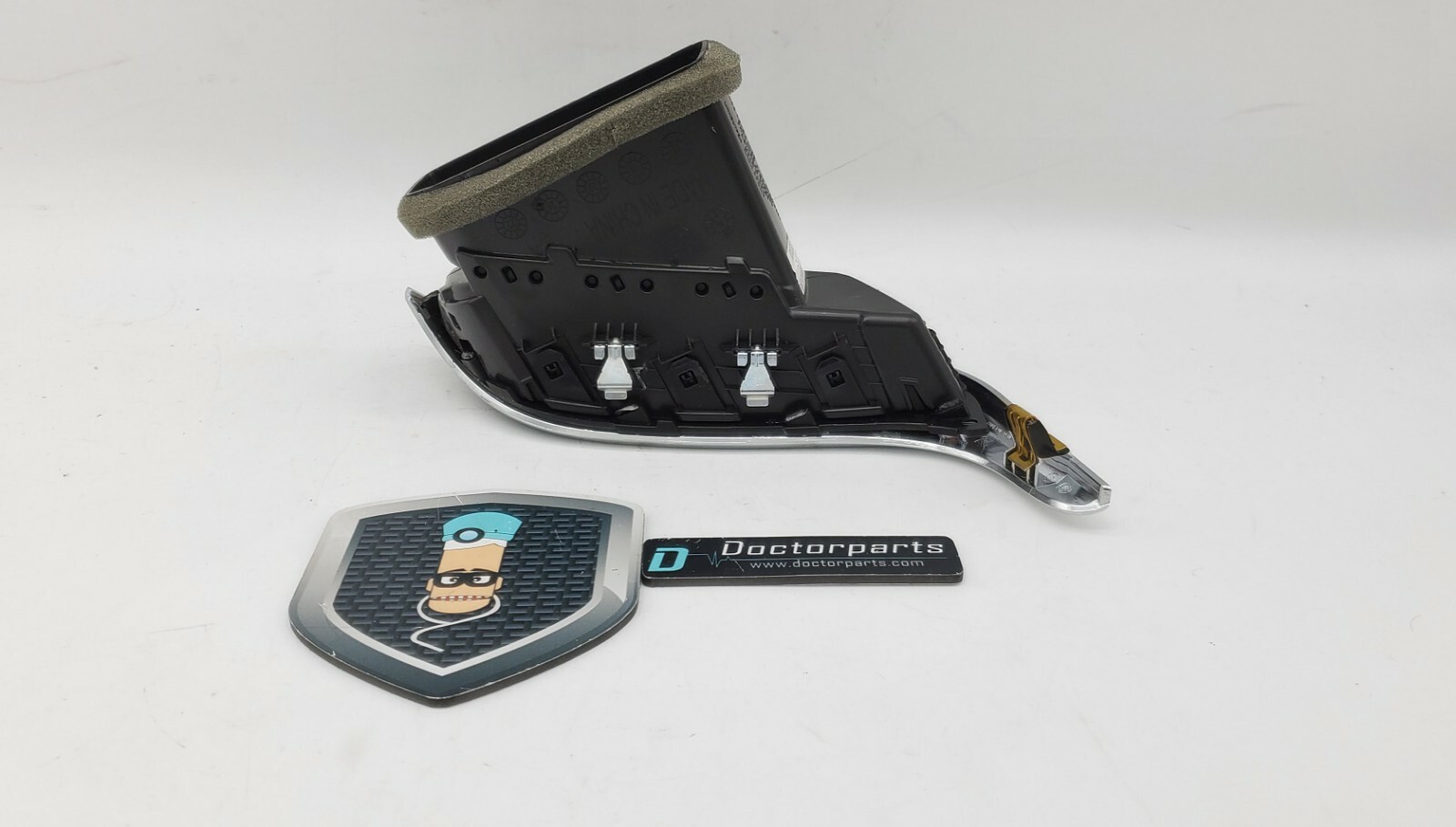 CHEVROLET EQUINOX DASH LEFT SIDE CENTER AC AIR VENT GRILLE OEM 2018 ...